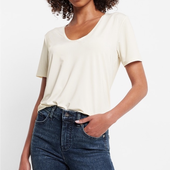 Express | Tops | Nwt Express Silky Skimming Tee | Poshmark